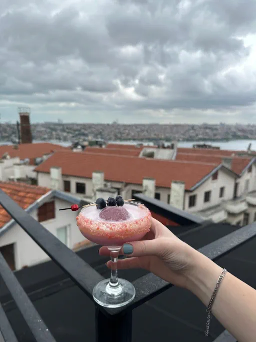 EXPLODE Cocktail Recipe | Master Bartender