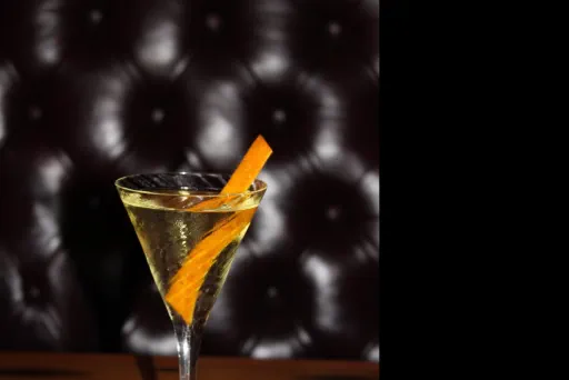 Opera Length Cocktail Recipe | Master Bartender