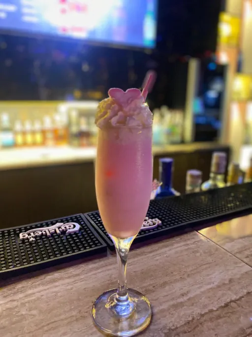 Pinky Tipsy Cocktail Recipe | Master Bartender