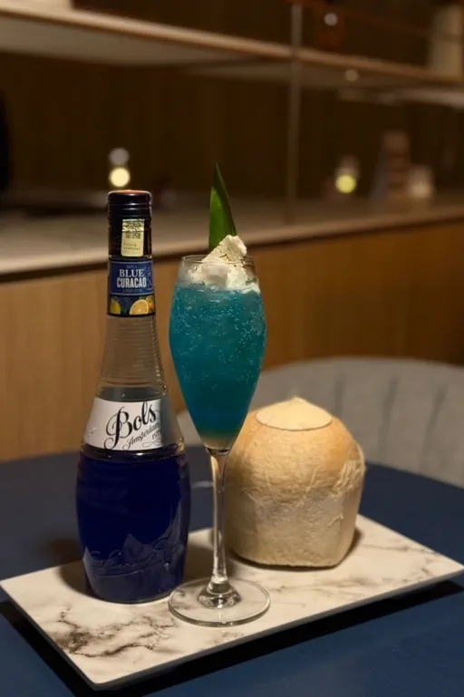 Tropical Waves Cocktail Recipe | Master Bartender